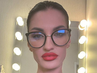 SilkenMuse profile | Bongacams.me